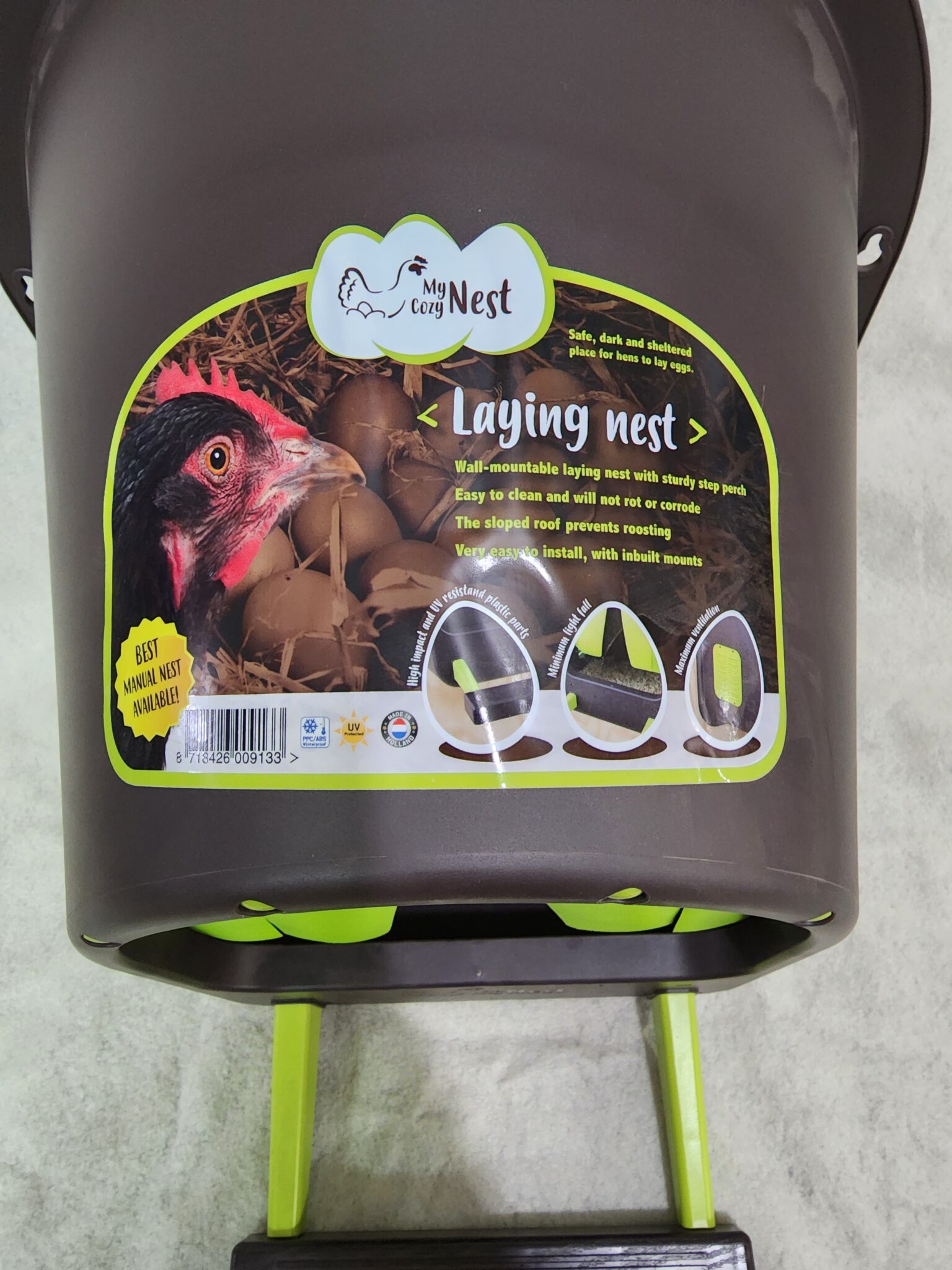 Plastic Poultry Nest - Pullets Plus